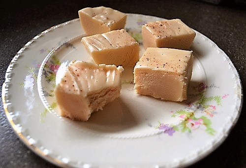 Egg Nog Fudge – Gracious Rain